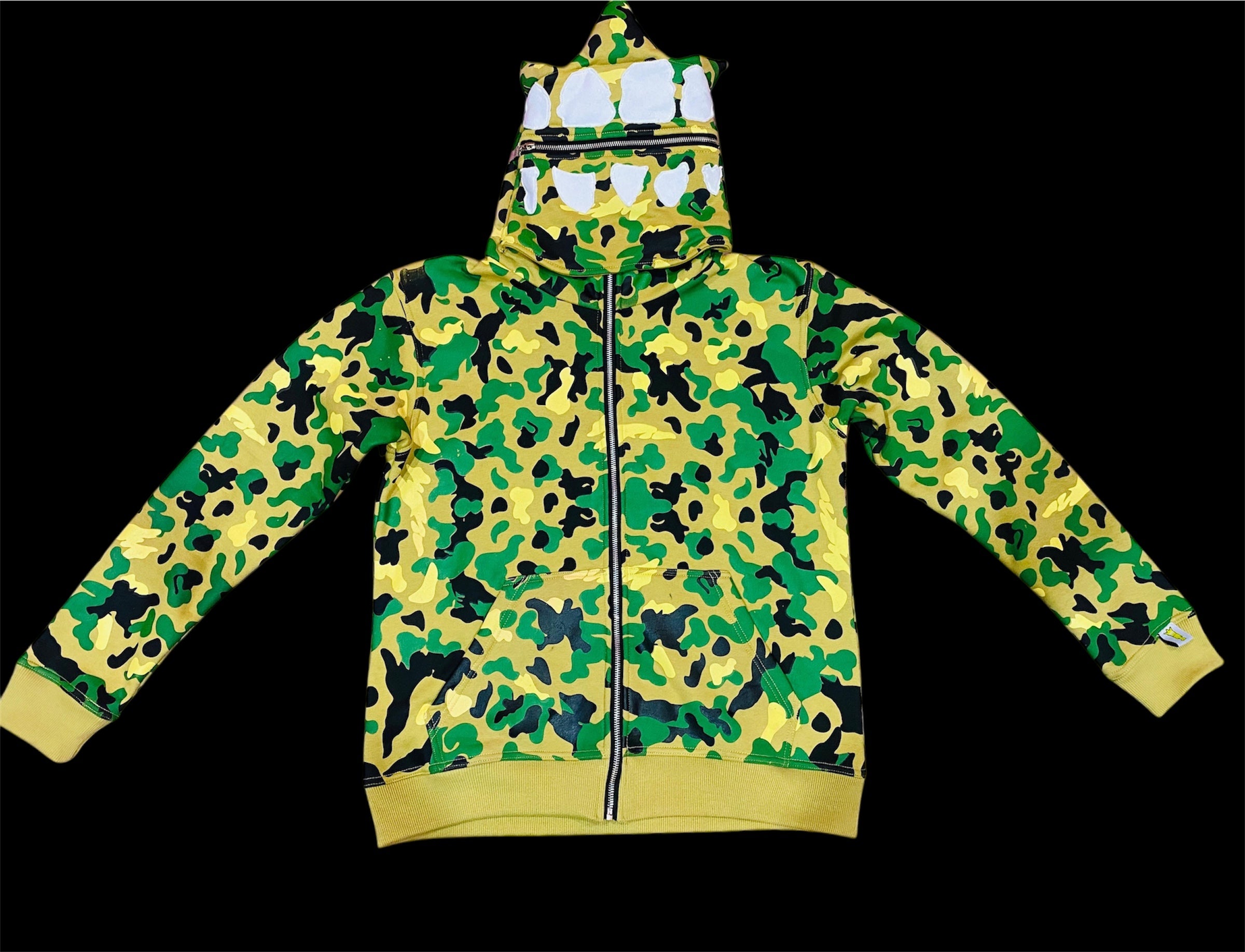 WIKID CAMO ZIP-UP MASK HOODIE